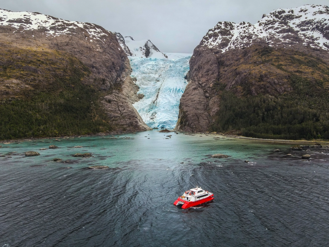 What is it Like to Sail Through the Mountain Channel in Chile's Patagonia?
