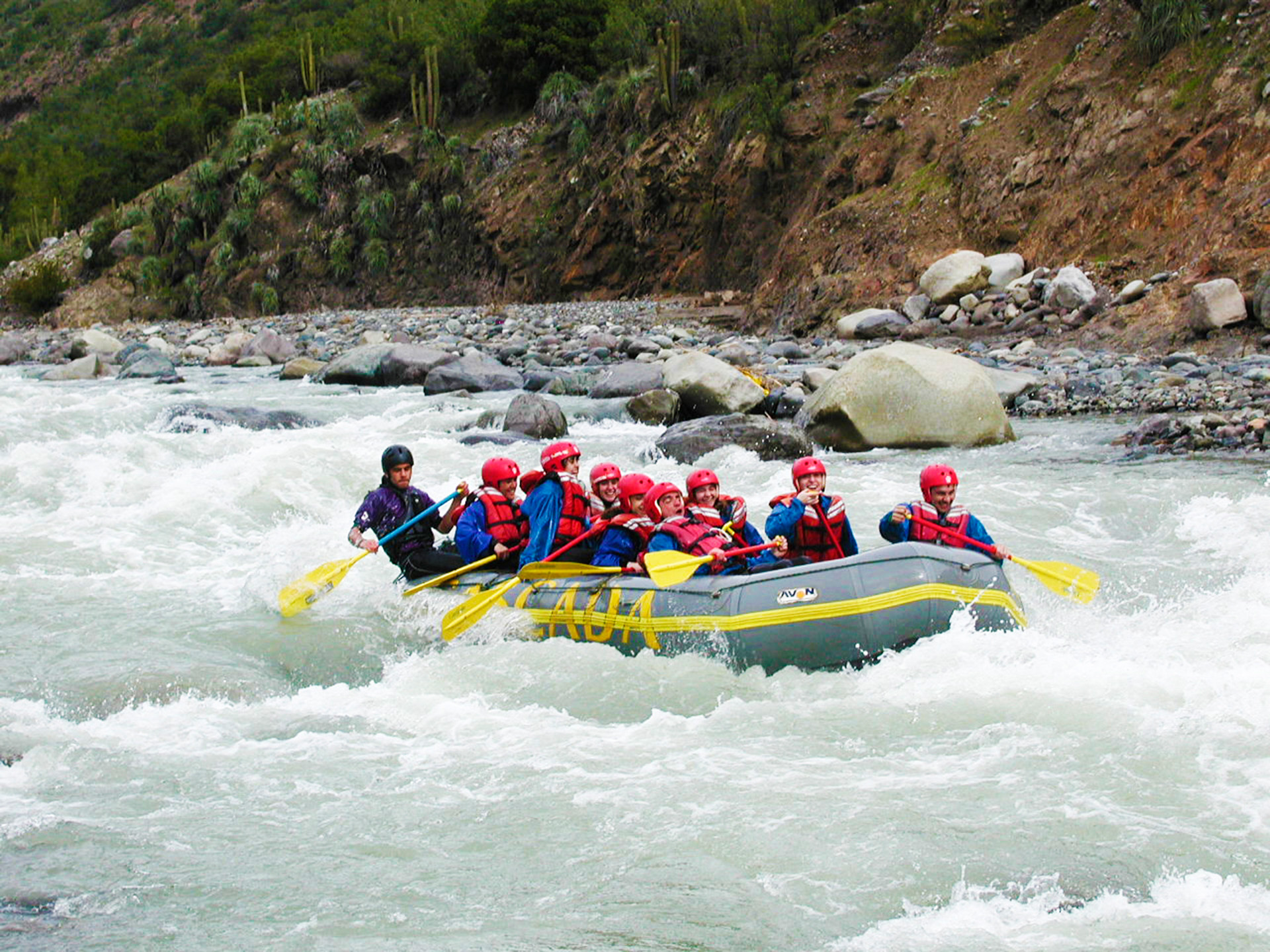 Rafting the Chilean Maipo River - Cascada Expediciones