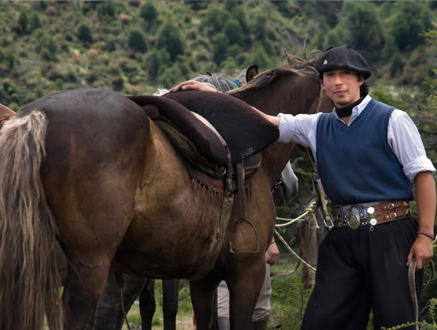 Cowboys of Patagonia - In the Footsteps of Chile's Baqueanos